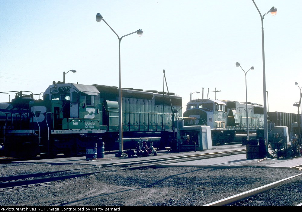 BN 7873 and 9622 at the WB Fuel Rack in Hobson Yard